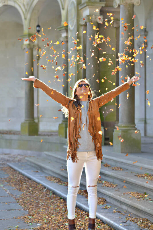 Frisky In Fringe - To Be Bright