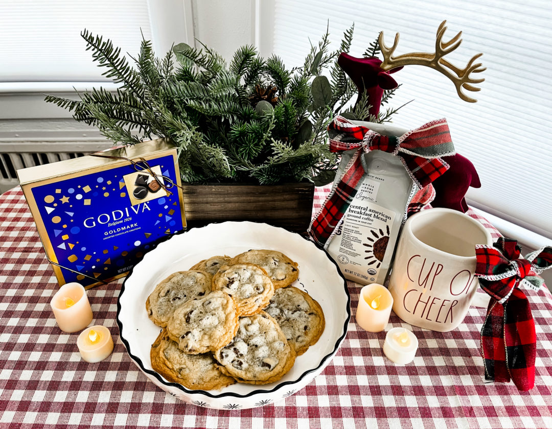 Home For The Holidays + Clever 'Secret Santa' Gift Ideas